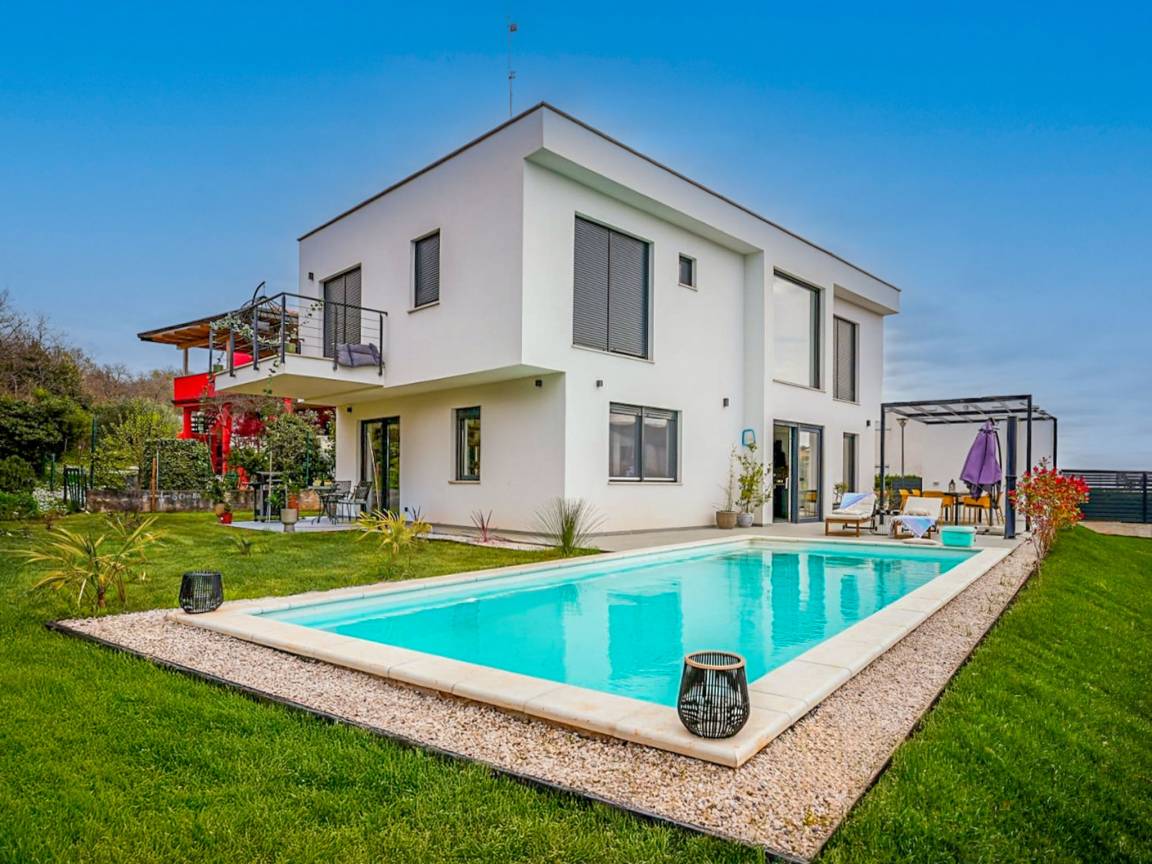 200 M² House ∙ 3 Bedrooms ∙ 6 Guests - Kanegra
