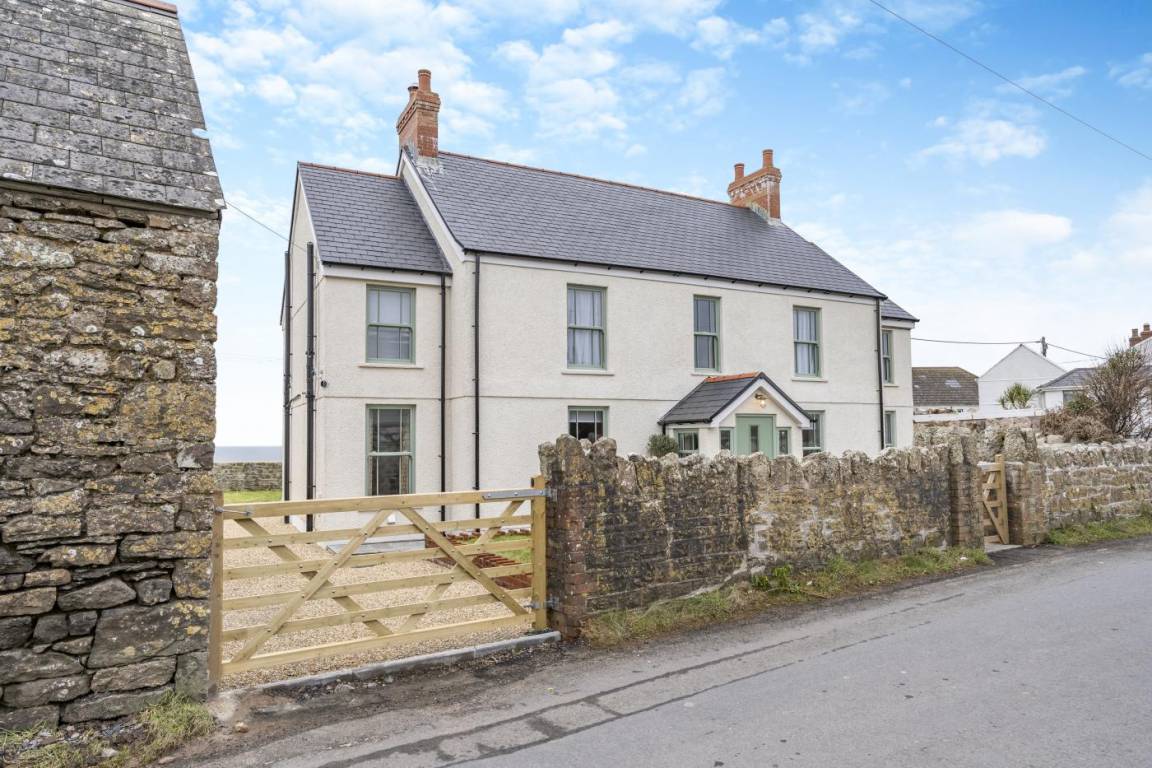 Cottage ∙ 4 Bedrooms ∙ 8 Guests - Rhossili