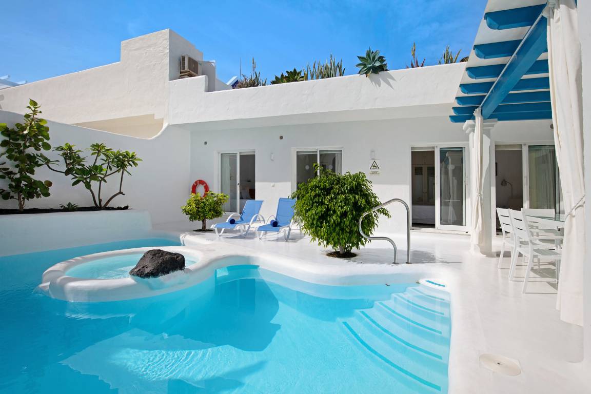 120 M² Villa ∙ 3 Bedrooms ∙ 6 Guests - Corralejo