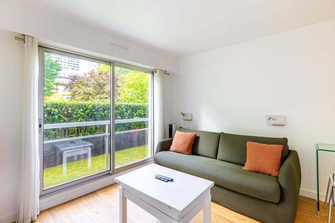 24 M² Appartamento Vacanza ∙ 2 Ospiti - Courbevoie