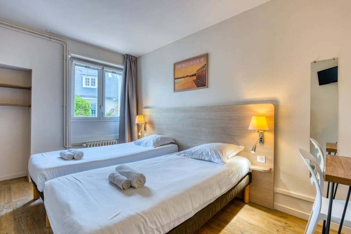 14 M² Hotel ∙ 1 Slaapkamer ∙ 2 Gasten - Saint-Hilaire-de-Riez