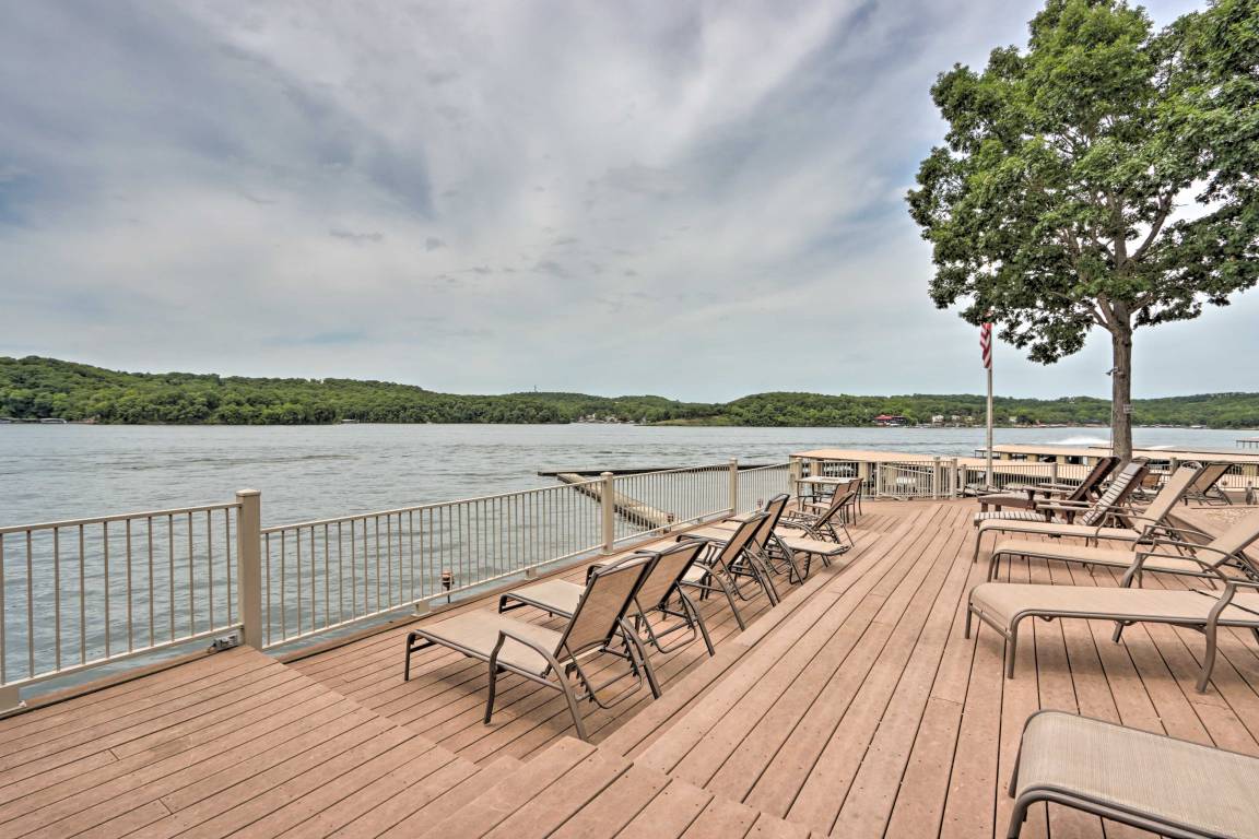 88 M² Apartment ∙ 2 Bedrooms ∙ 6 Guests - Sunrise Beach, MO