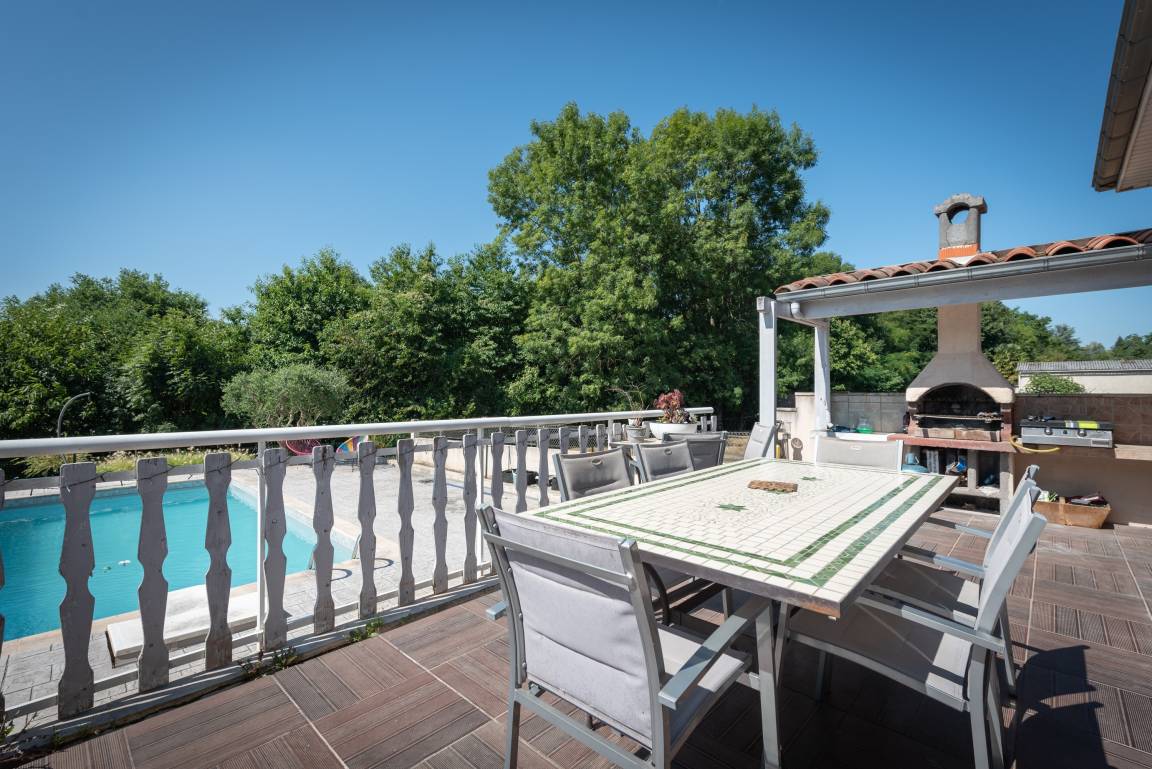 160 M² Maison De Vacances ∙ 4 Chambres ∙ 10 Personnes - Lannemezan