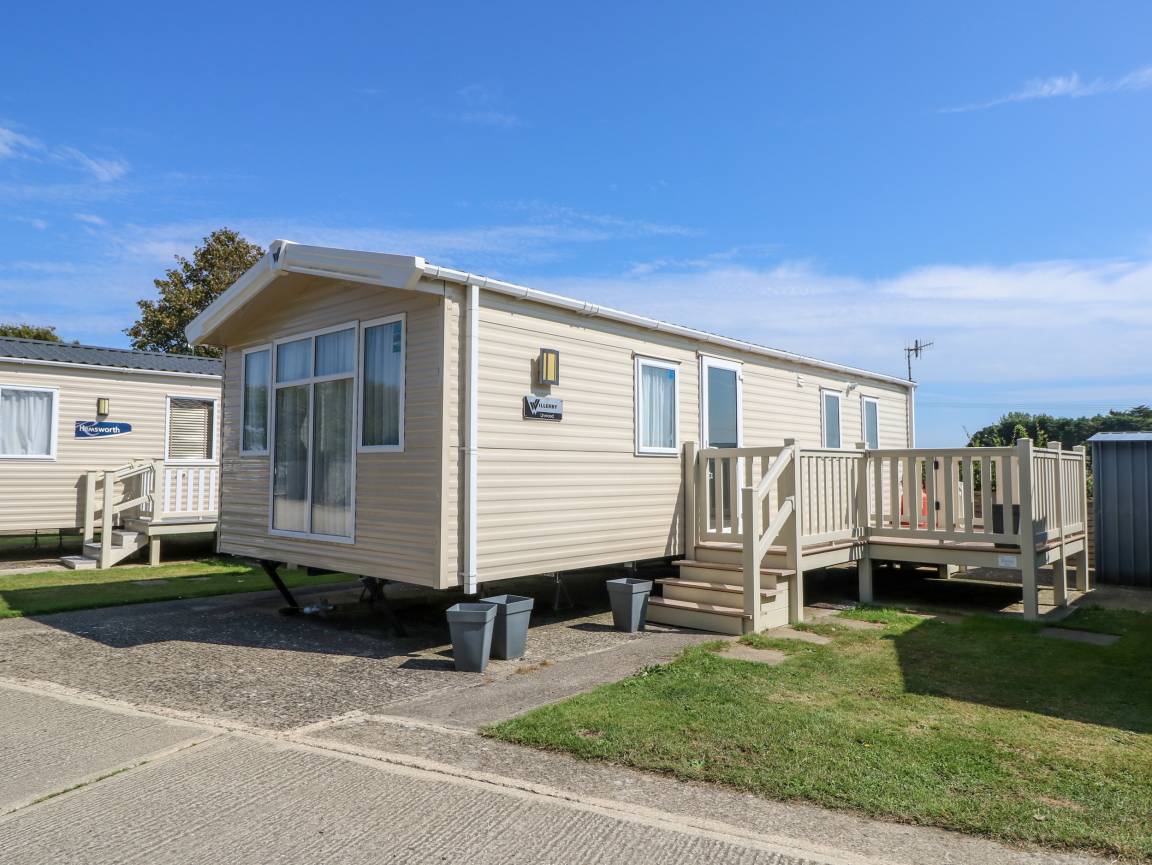 Cottage ∙ 2 Bedrooms ∙ 4 Guests - Hayling Island
