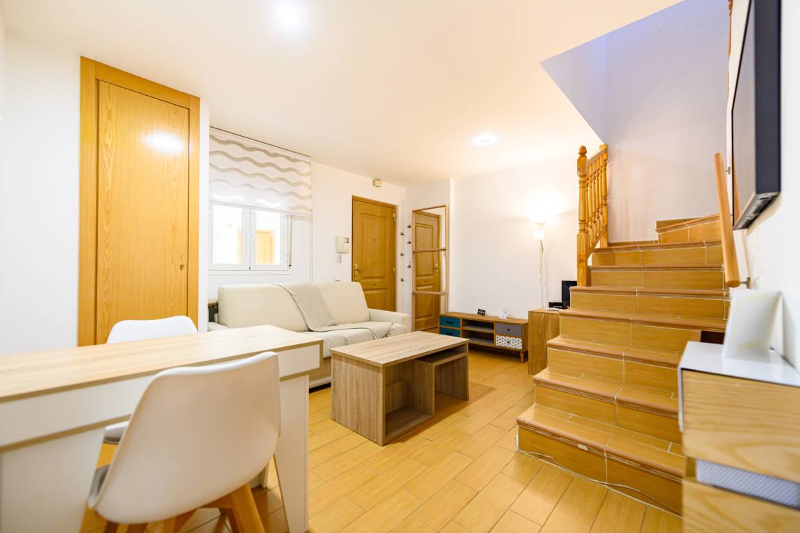 65 M² Apartamento ∙ 2 Quartos ∙ 5 Hóspedes - Getafe
