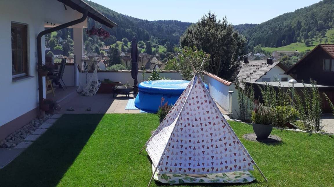 68 M² Apartamento ∙ 4 Huéspedes - Albstadt