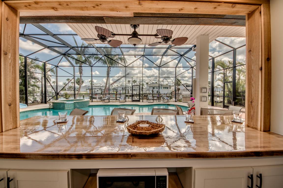 217 M² House ∙ 5 Bedrooms ∙ 12 Guests - Fort Myers Beach, FL
