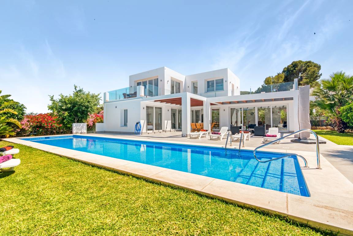 220 M² Chalet ∙ 5 Habitaciones ∙ 10 Huéspedes - Jávea