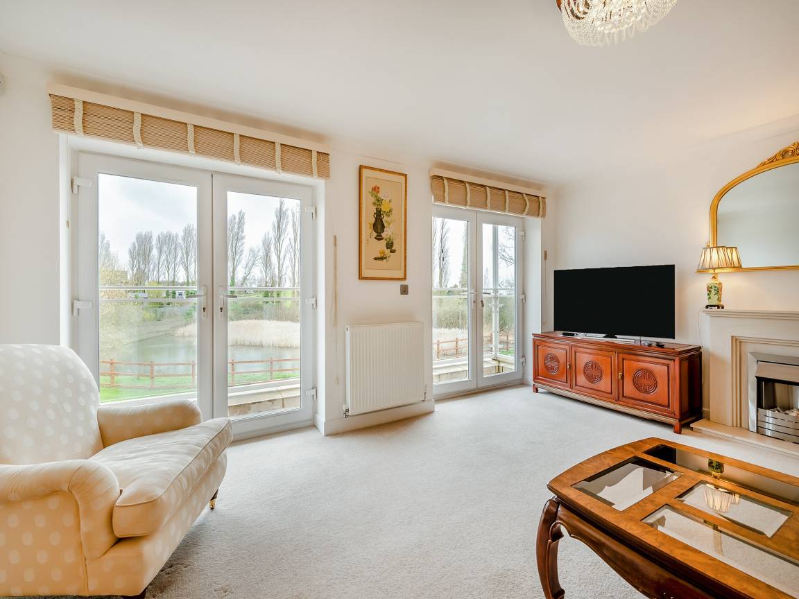 Cottage ∙ 7 Bedrooms ∙ 16 Guests - Southend-on-Sea
