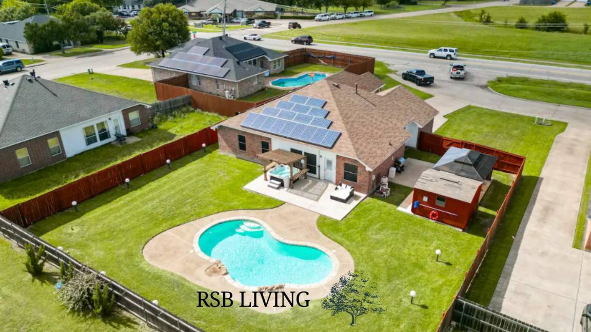 203 M² Villa ∙ 5 Bedrooms ∙ 16 Guests - Lancaster, TX