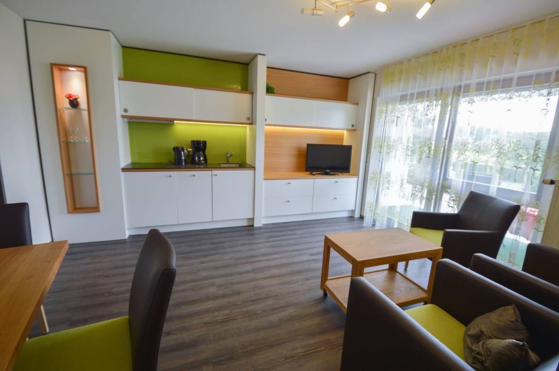 60 M² Ferienwohnung ∙ 2 Schlafzimmer ∙ 2 Gäste - Markdorf