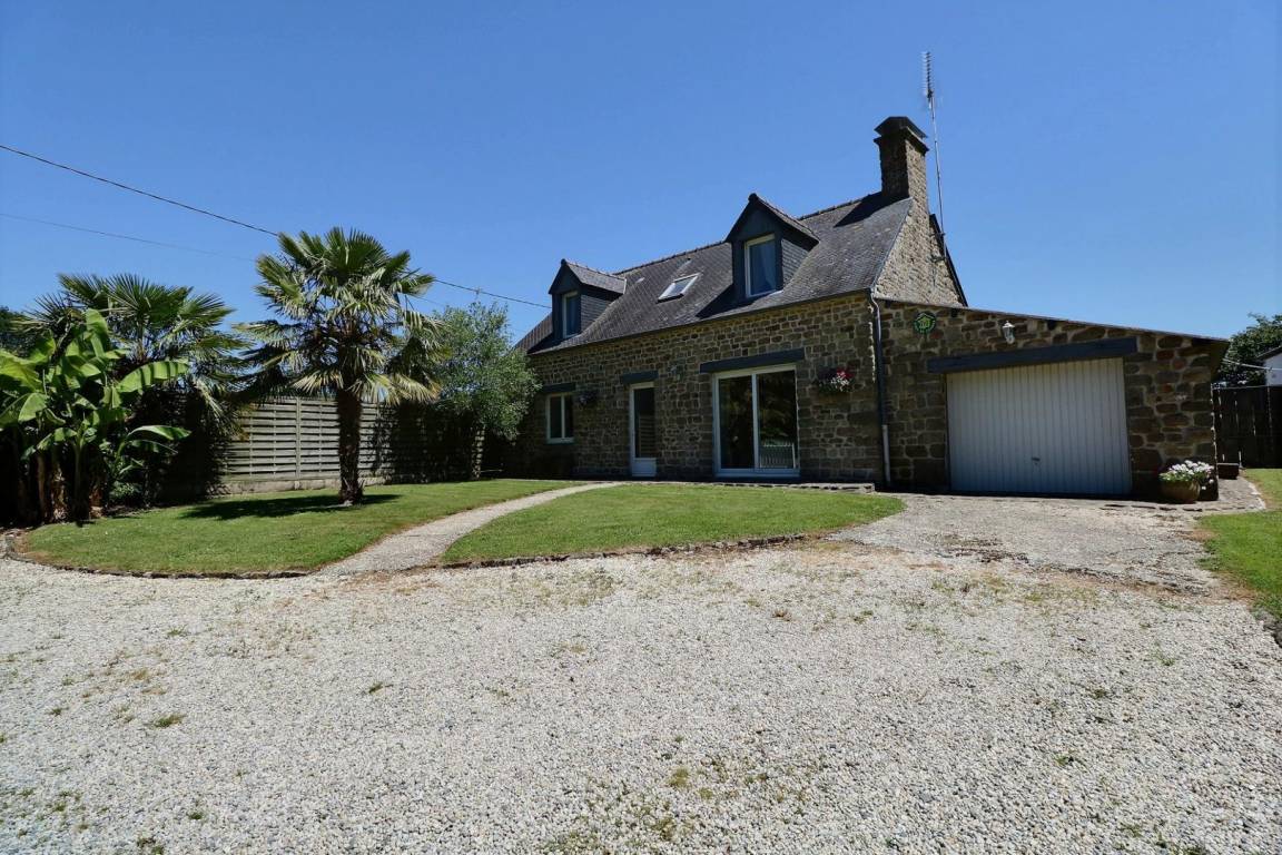 90 M² Gîte ∙ 2 Chambres ∙ 5 Personnes - Fougères