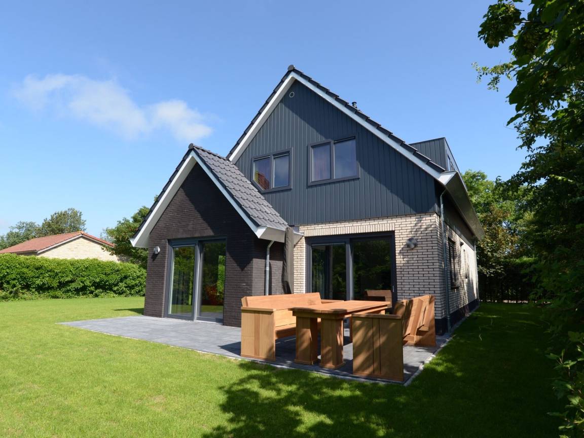 100 M² Villa ∙ 4 Bedrooms ∙ 8 Guests - Texel