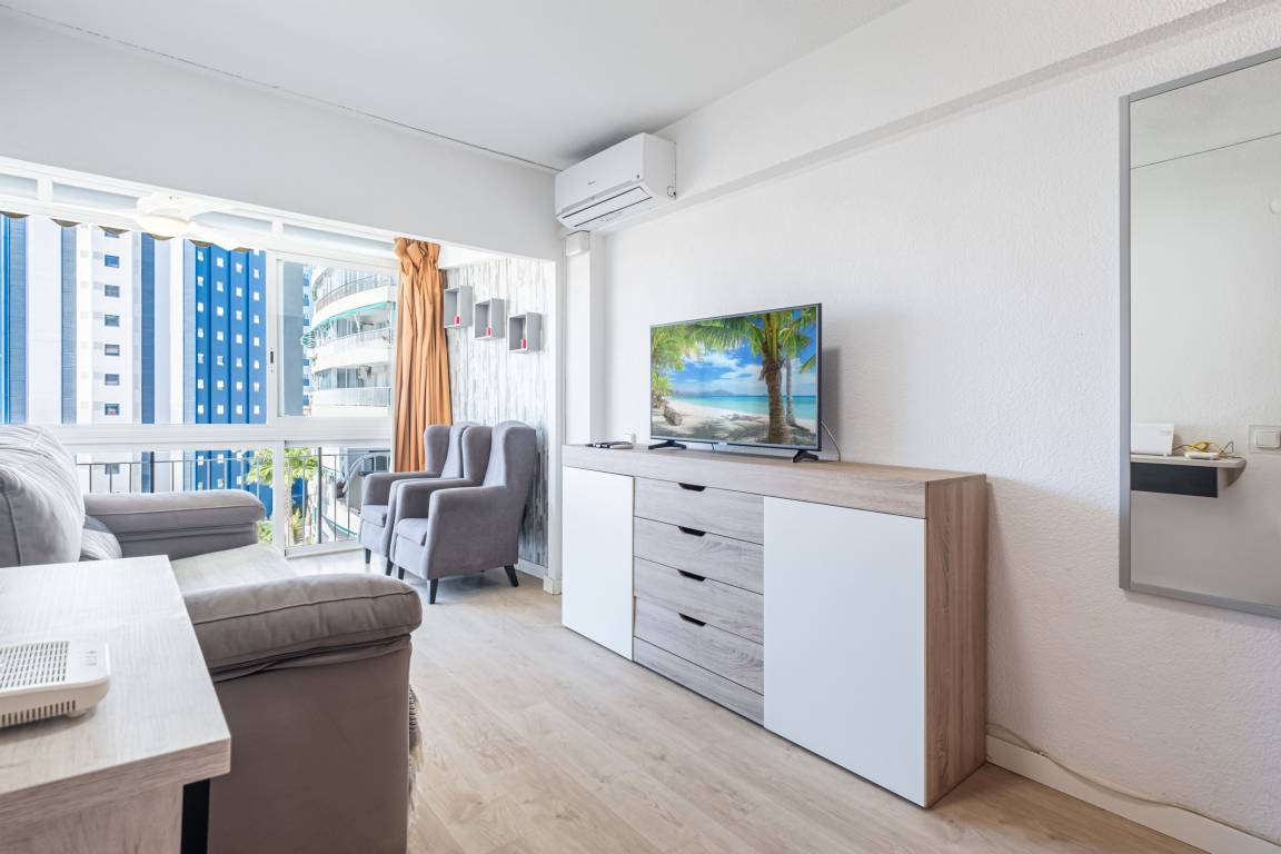 70 M² Apartment ∙ 2 Bedrooms ∙ 5 Guests - Benidorm