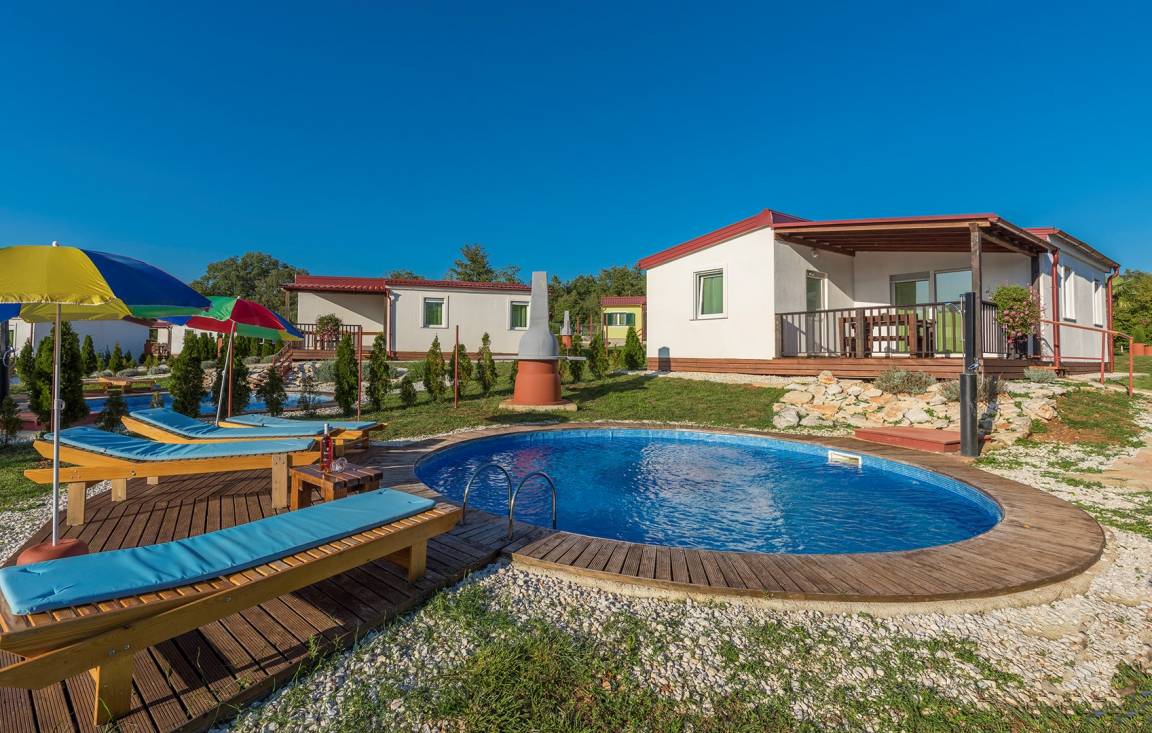 69 M² House ∙ 3 Bedrooms ∙ 8 Guests - Rovinj