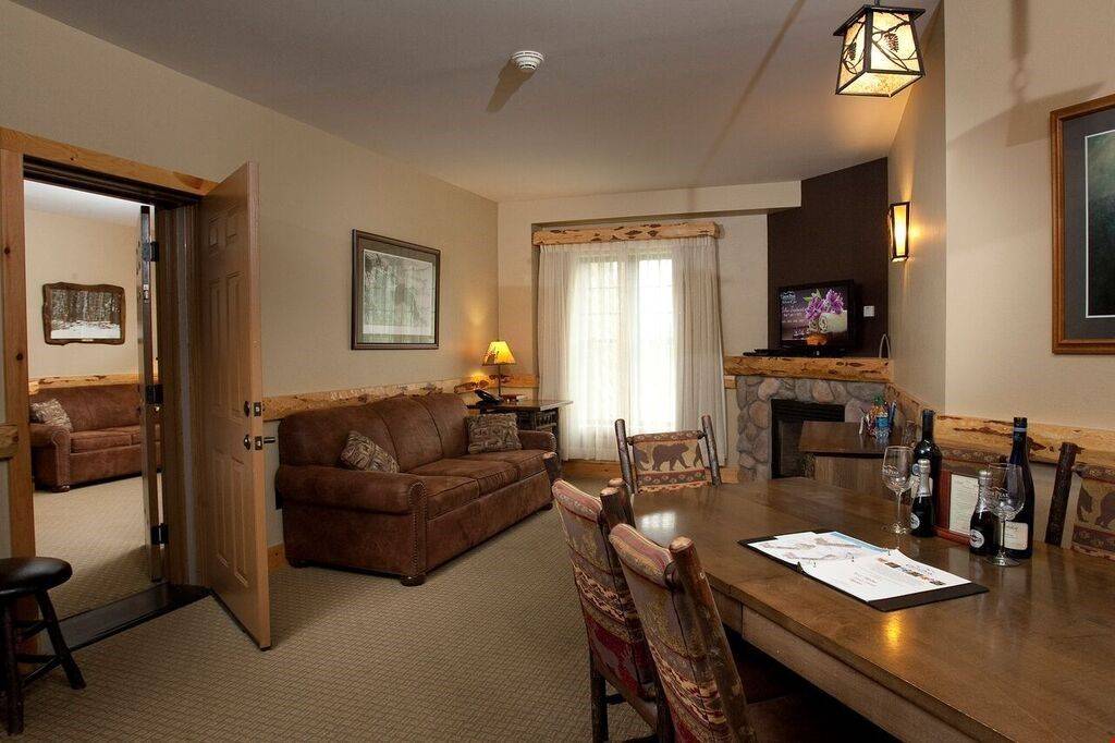 Condo ∙ 2 Bedrooms ∙ 10 Guests - Finger Lakes, NY