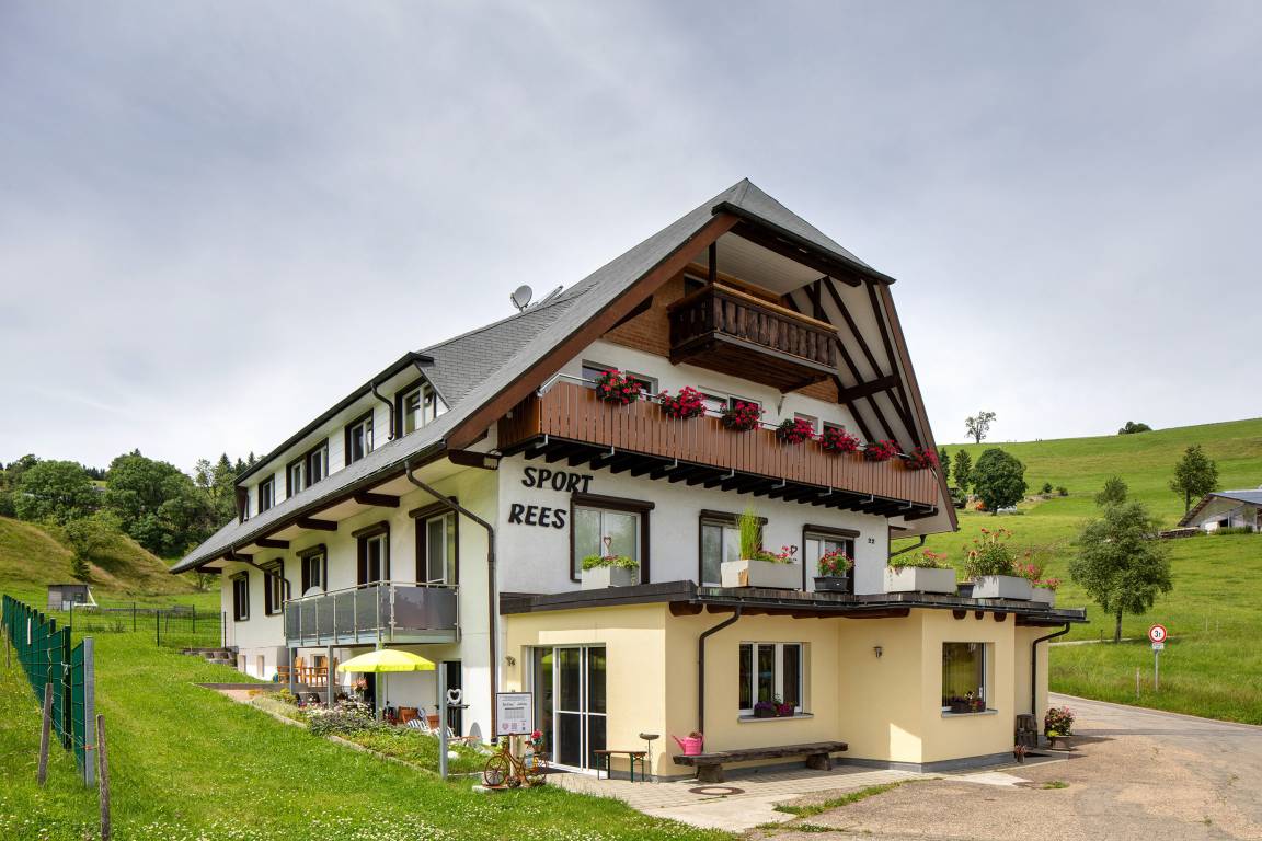 96 M² Ferienwohnung ∙ 3 Schlafzimmer ∙ 8 Gäste - Oberried