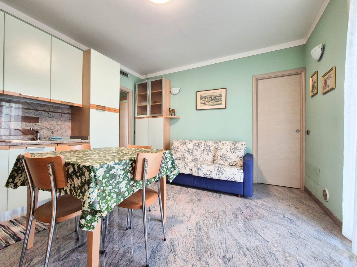 70 M² Apartment ∙ 2 Bedrooms ∙ 4 Guests - Desenzano del Garda