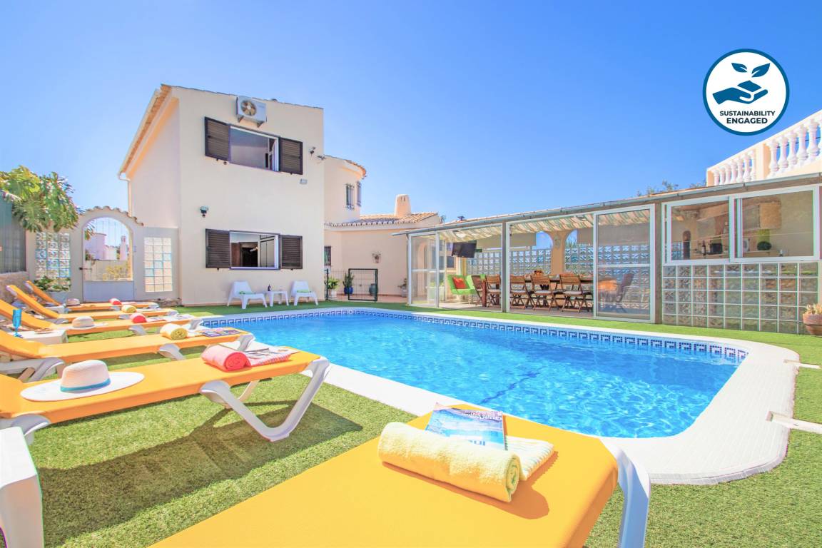 170 M² Villa ∙ 4 Habitaciones ∙ 9 Huéspedes - Porches