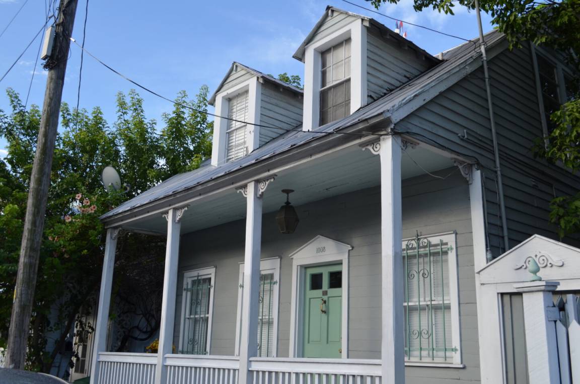 Apartment ∙ 2 Bedrooms ∙ 4 Guests - Key West, FL