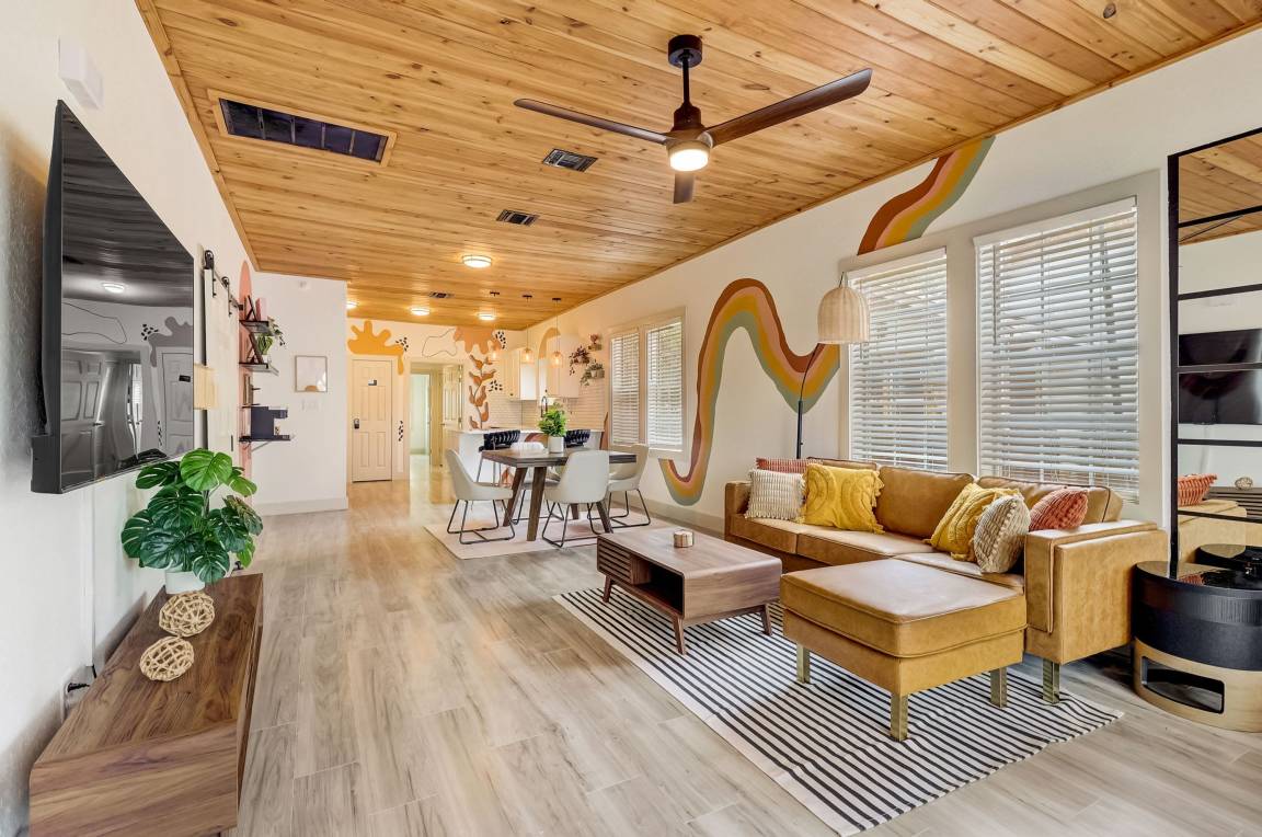 Apartment ∙ 3 Bedrooms ∙ 7 Guests - Alamo Heights, TX