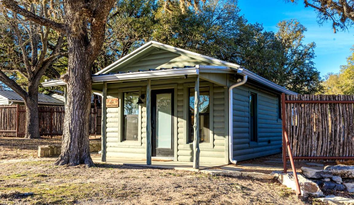 House ∙ 1 Bedroom ∙ 2 Guests - Kerrville, TX