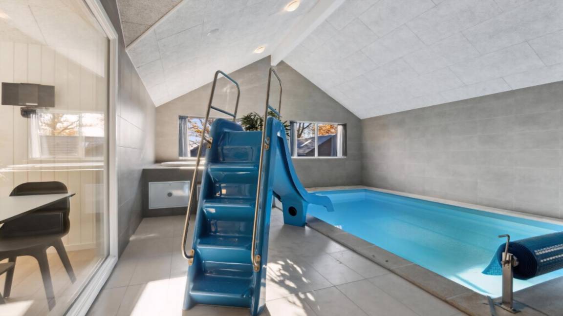 242 M² Ferienhaus ∙ 7 Schlafzimmer ∙ 18 Gäste - Krakow am See