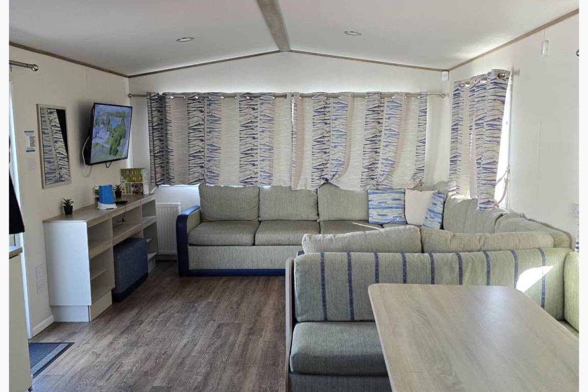 85 M² Cabin ∙ 3 Bedrooms ∙ 6 Guests - Blackpool