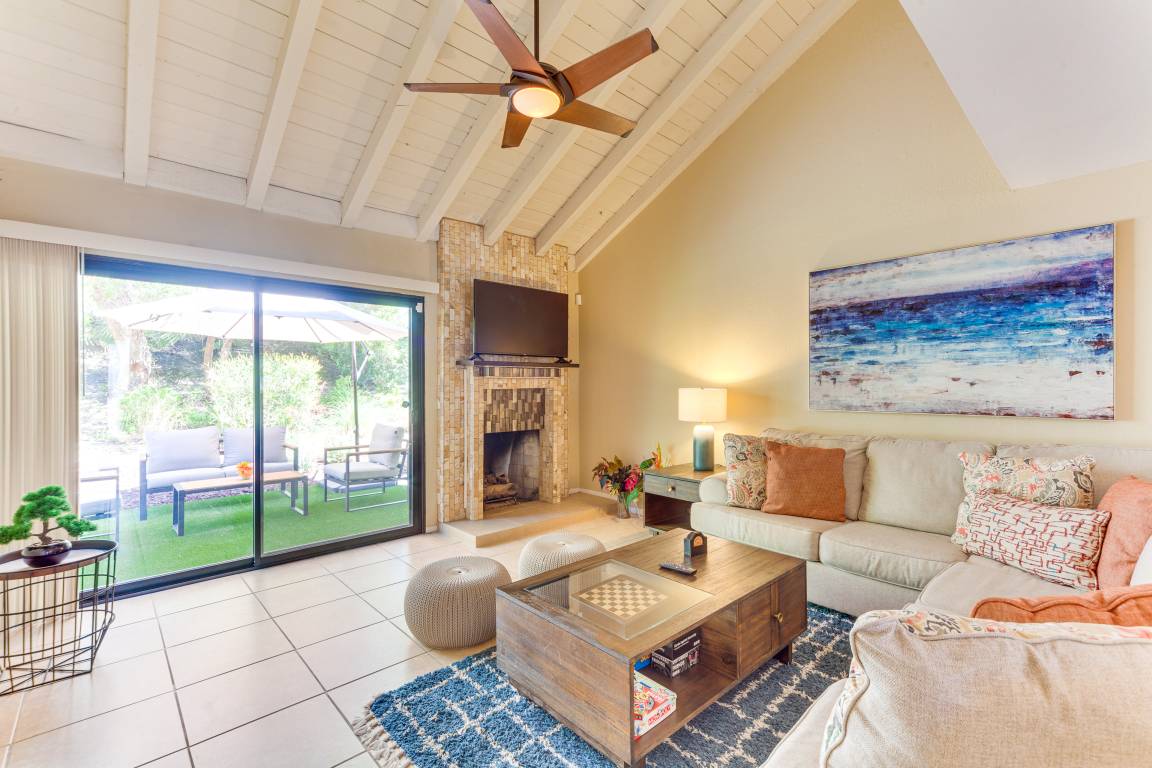 138 M² Huoneisto ∙ 3 Makuuhuonetta ∙ 6 Vierasta - Palm Springs