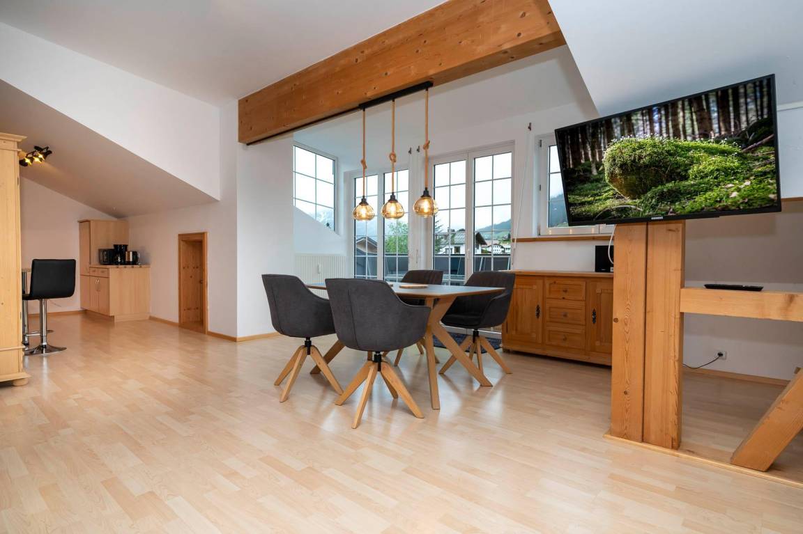 85 M² Ferienwohnung ∙ 1 Schlafzimmer ∙ 4 Gäste - Riezlern