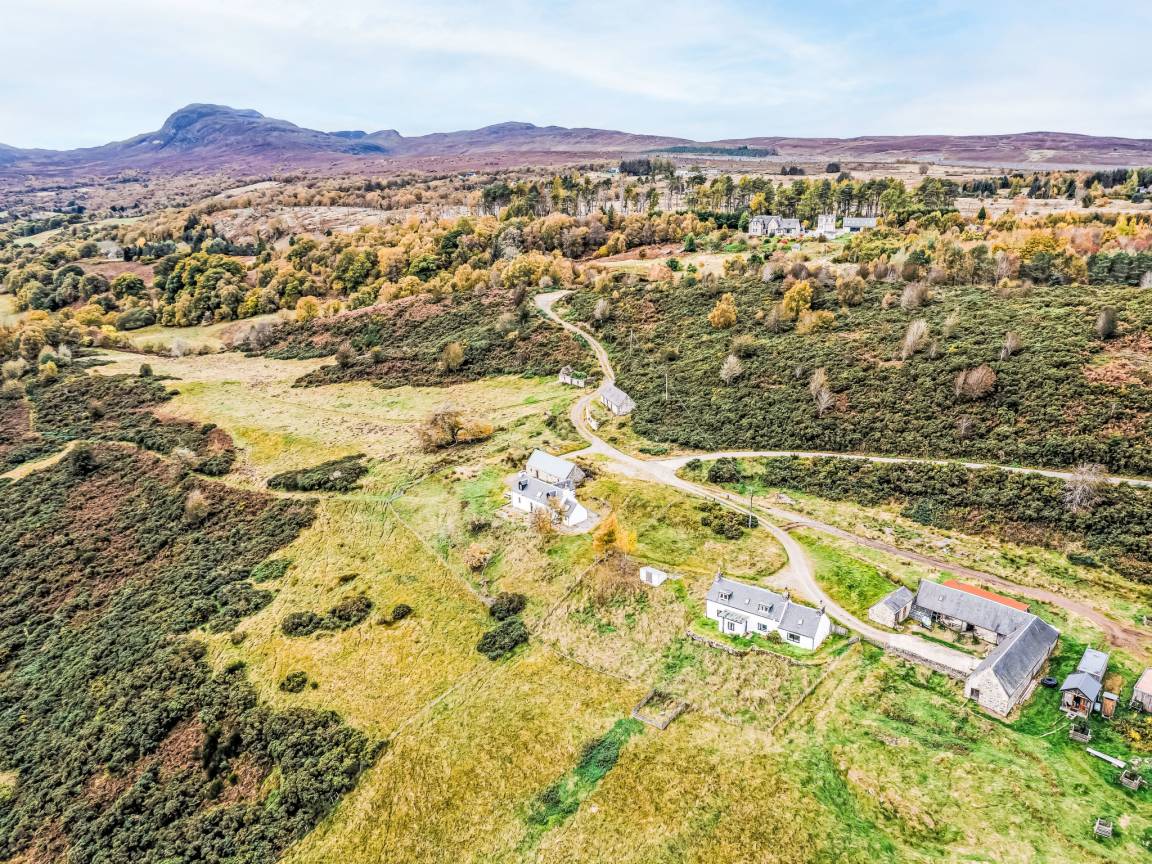 House ∙ 5 Bedrooms ∙ 10 Guests - Loch Ness