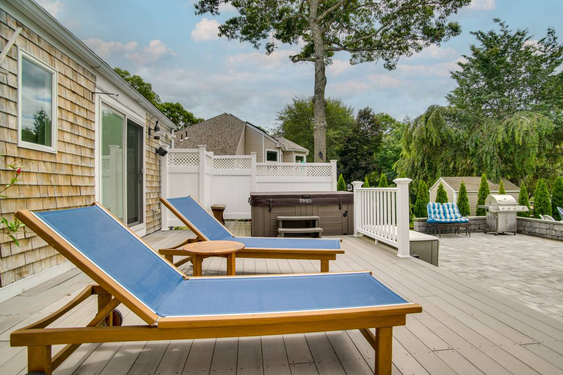 167 M² House ∙ 3 Bedrooms ∙ 6 Guests - Mashpee Pond, MA