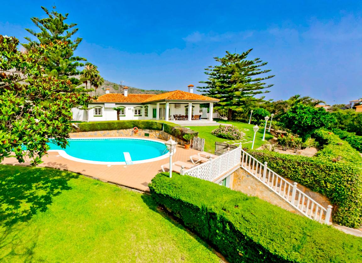 420 M² Villa ∙ 7 Chambres ∙ 15 Personnes - Benalmádena