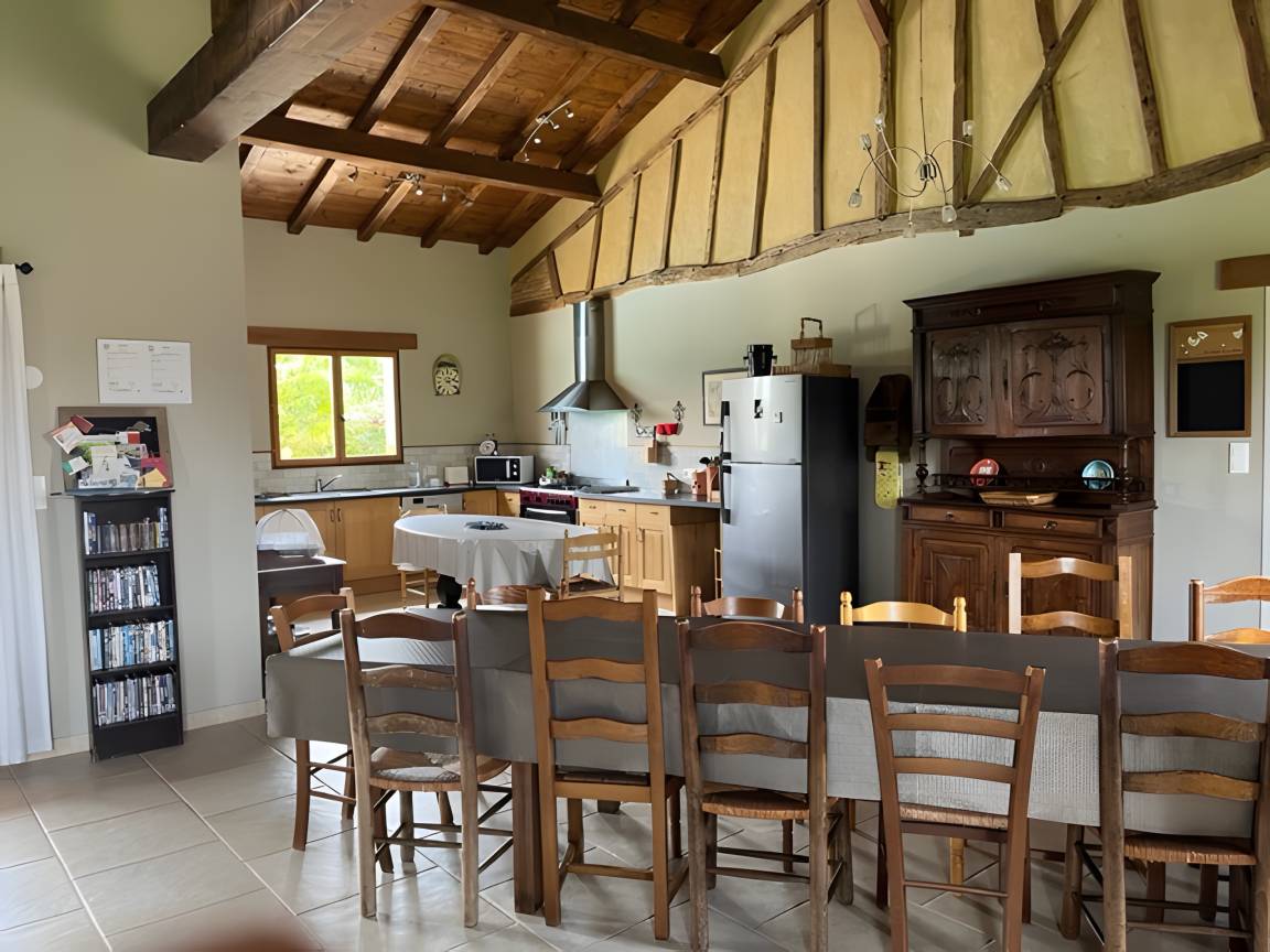 180 M² House ∙ 4 Bedrooms ∙ 8 Guests - Nogaro