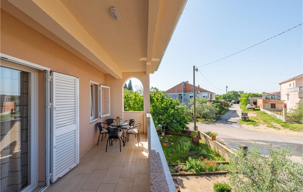 127 M² Apartment ∙ 3 Bedrooms ∙ 6 Guests - Zadar