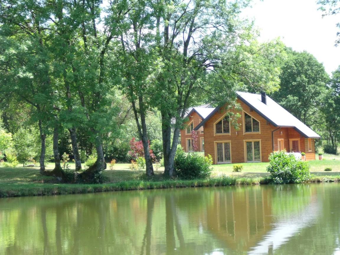 90 M² Cottage ∙ 3 Chambres ∙ 6 Personnes - Lac des Settons
