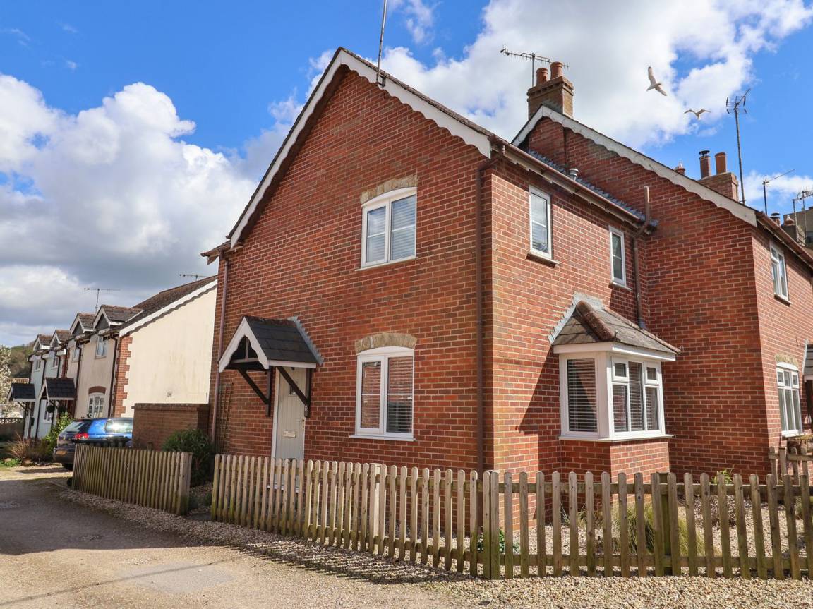 Cottage ∙ 2 Bedrooms ∙ 3 Guests - Bridport