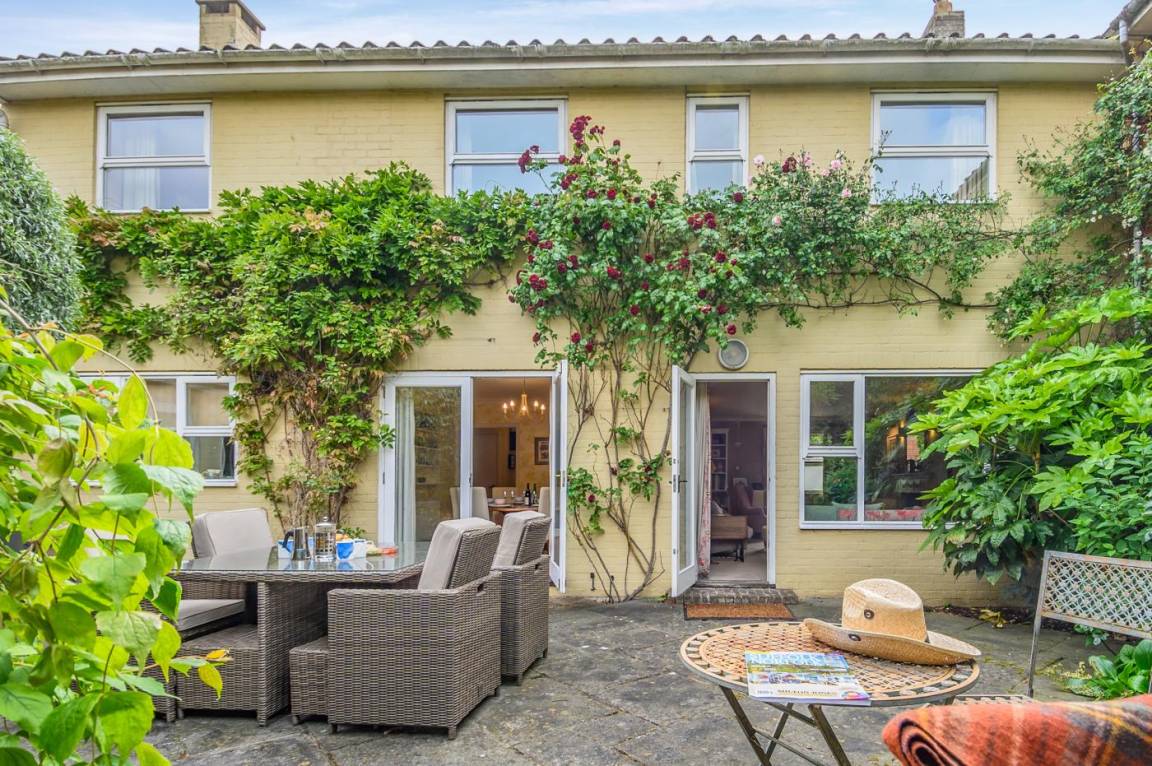 Cottage ∙ 3 Bedrooms ∙ 5 Guests - Aldeburgh