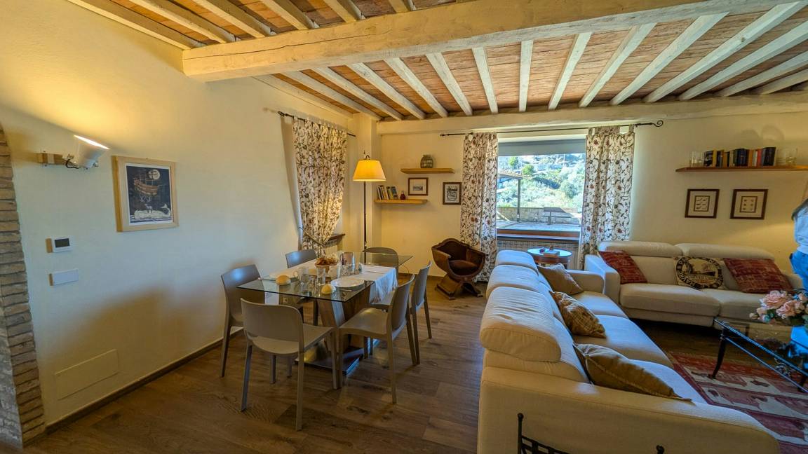 200 M² Ferienhaus ∙ 3 Schlafzimmer ∙ 7 Gäste - Spoleto