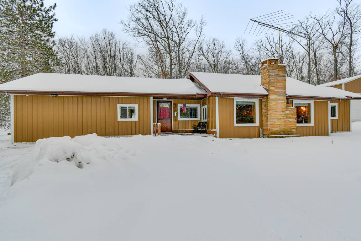 130 M² House ∙ 3 Bedrooms ∙ 10 Guests - Higgins Lake, MI