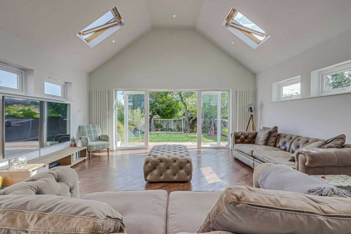 Bungalow ∙ 3 Bedrooms ∙ 5 Guests - Southend-on-Sea