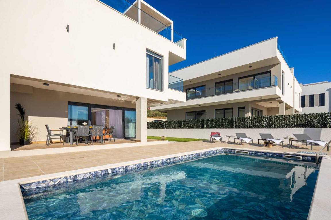 250 M² Villa ∙ 4 Slaapkamers ∙ 10 Gasten - Split
