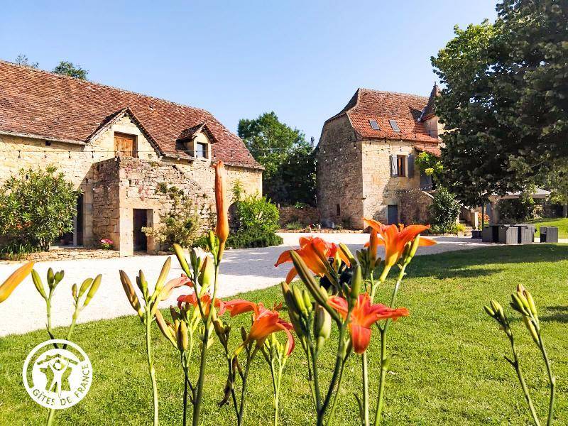 120 M² Gîte ∙ 3 Chambres ∙ 8 Personnes - Figeac