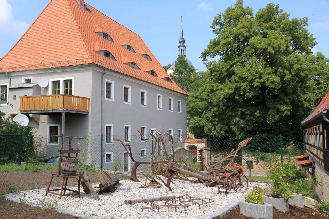 54 M² Ferienwohnung ∙ 1 Schlafzimmer ∙ 3 Gäste - Heidenau