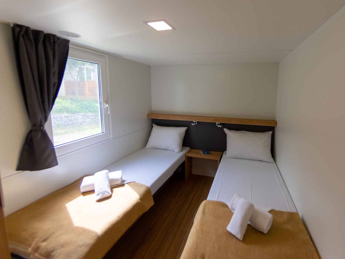 30 M² Caravan ∙ 2 Bedrooms ∙ 5 Guests - Novi Vinodolski