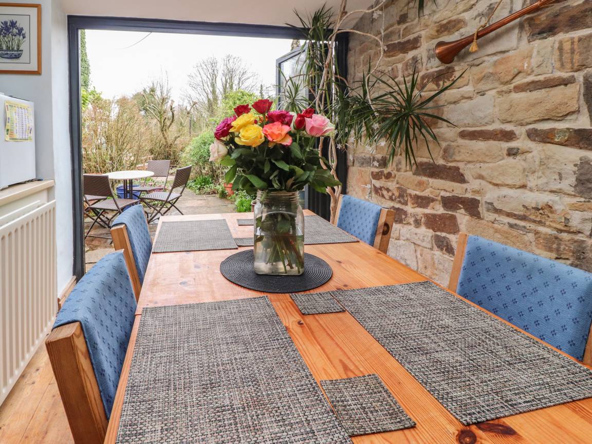 Cottage ∙ 2 Bedrooms ∙ 4 Guests - Preston