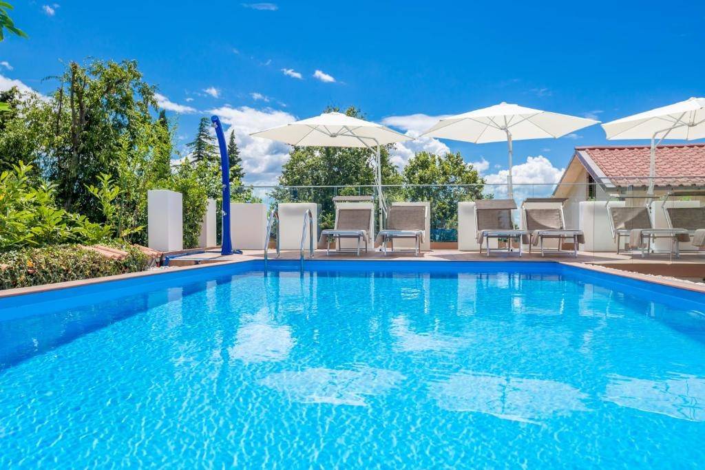 88 M² Appartement ∙ 4 Chambres ∙ 8 Personnes - Rijeka