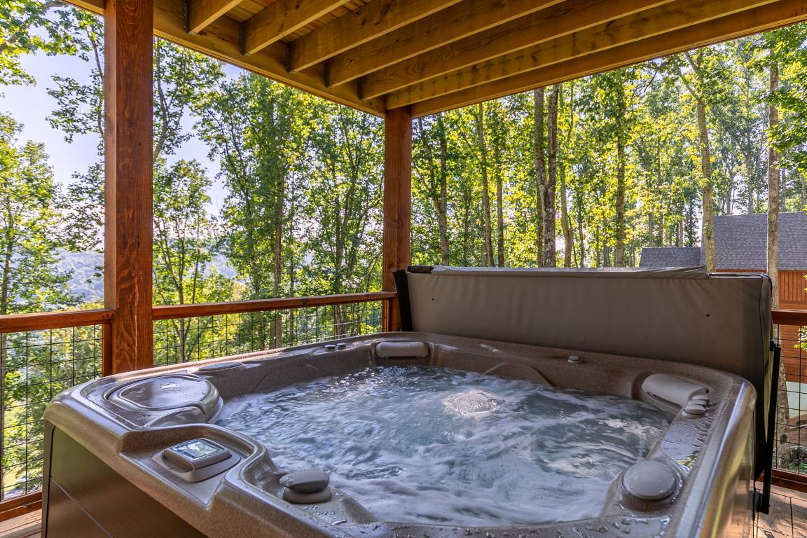 House ∙ 4 Bedrooms ∙ 10 Guests - Beech Mountain, NC