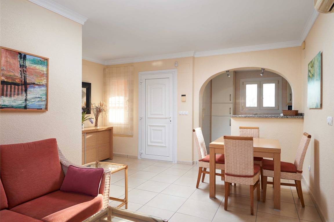 68 M² Apartament ∙ 3 Sypialnie ∙ 6 Gości - Oliva