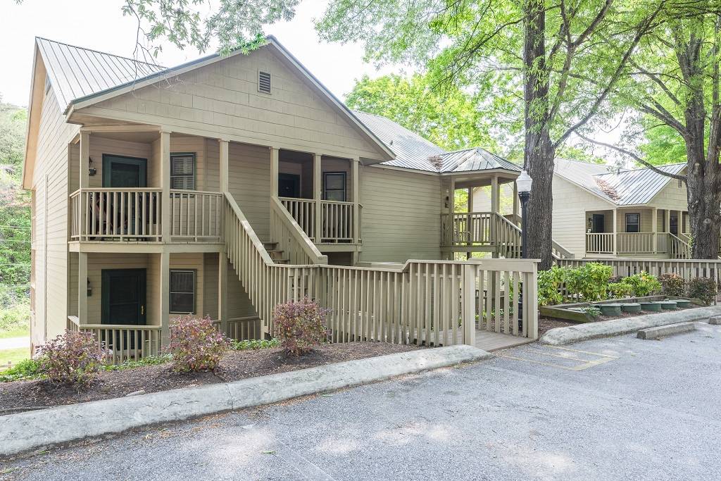 44 M² Studio Flat ∙ 1 Bedroom ∙ 4 Guests - Lake Lure, NC